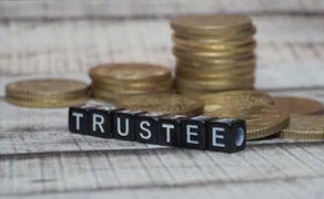 What is the role of the trustee of a mutual fund?